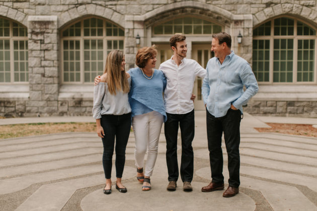 Vancouver Family Photographer - Vancouver Wedding Photographer